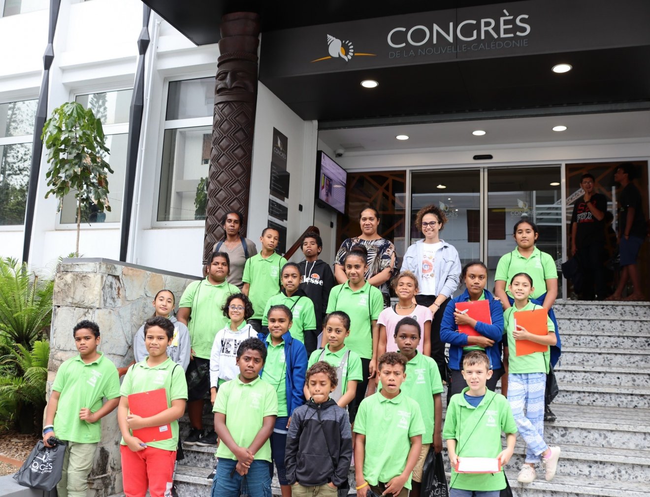 Les CM2 B de l'école Michelle-Delacharlerie-Rolly (Dumbéa) au congrès ...